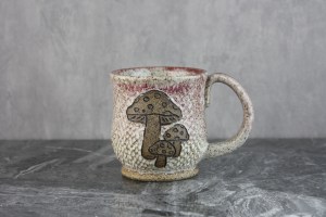 Amanda LaVigne – The Cracked Pot Studio Tour