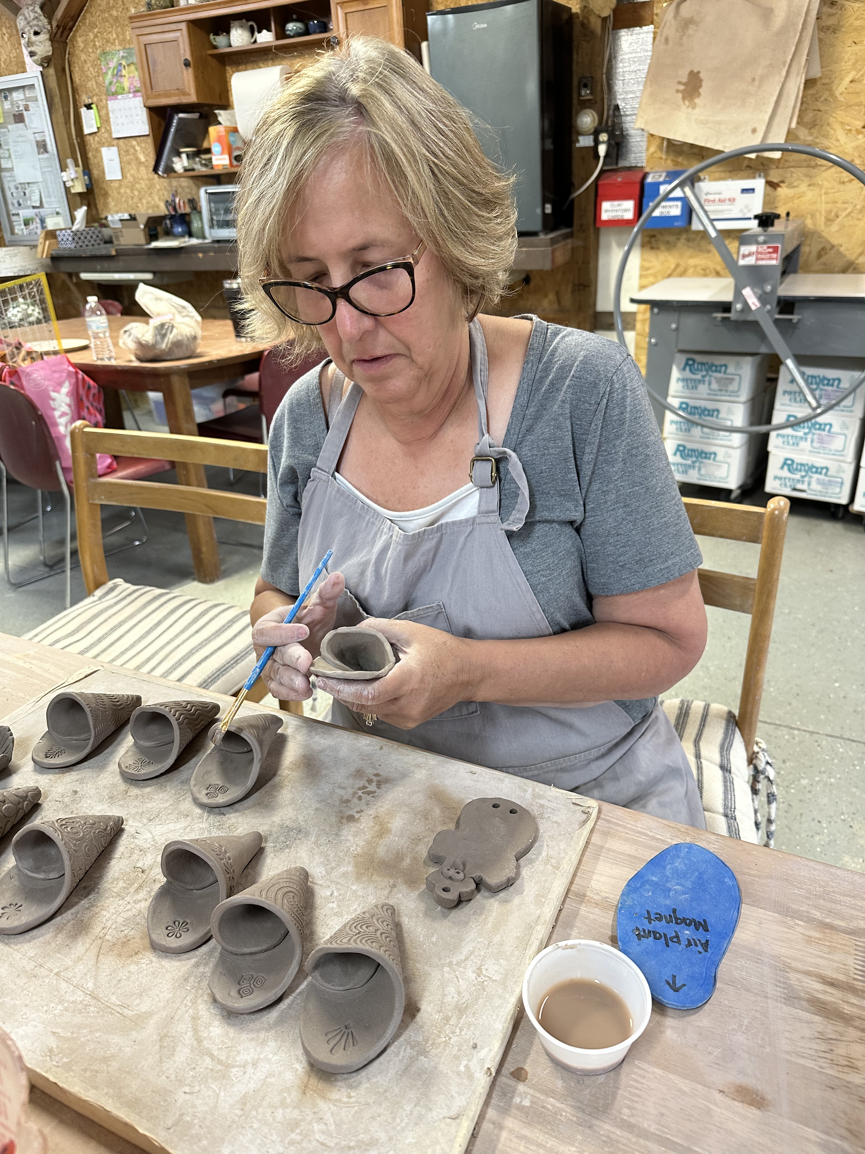 Cynthia Urbas – The Cracked Pot Studio Tour